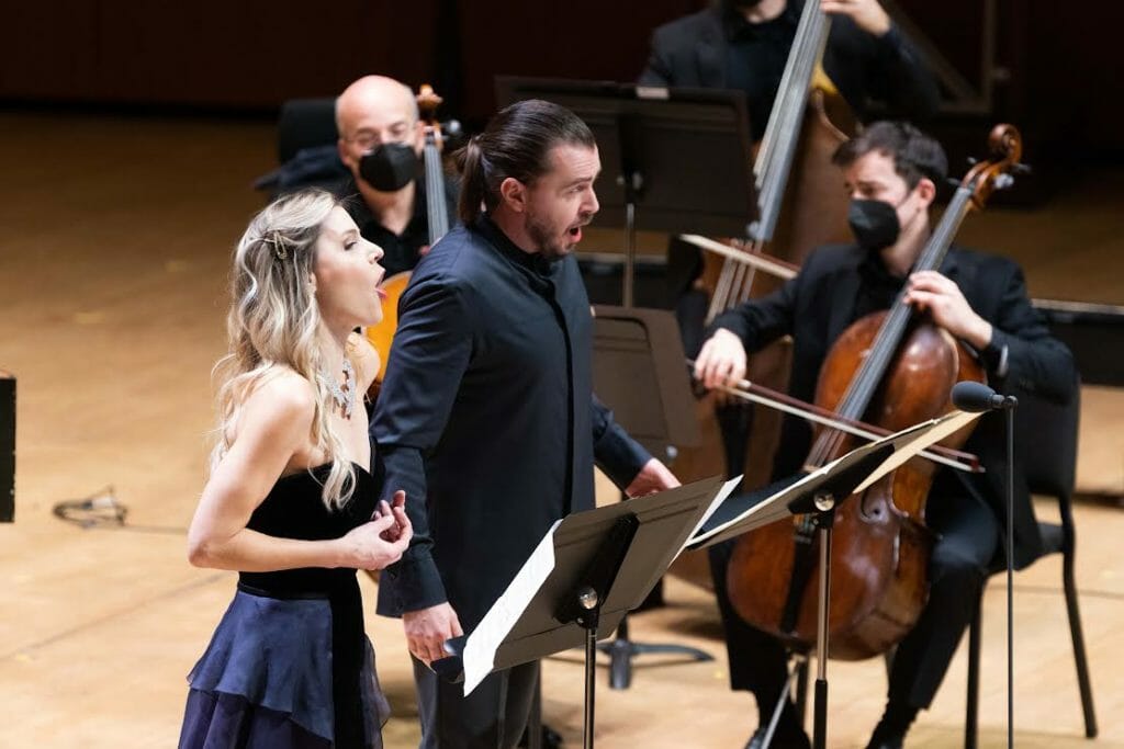Review: Dmitry Sinkovsky is riveting as ASO guest conductor, violinist ...