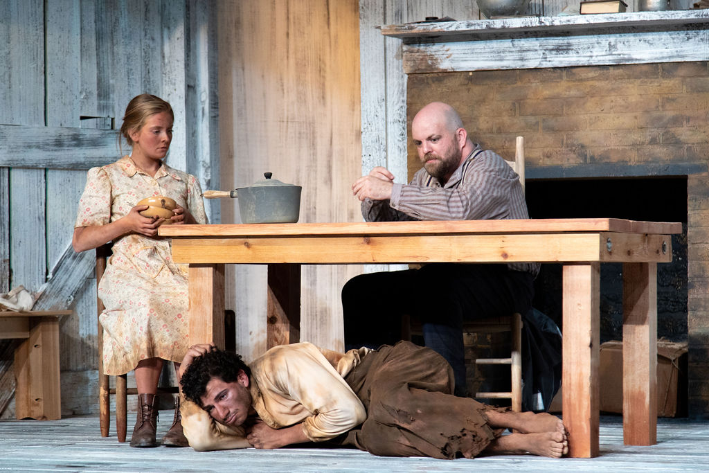 In Theater Emory’s ‘Mud,’ a woman’s hope overcomes oppression - ARTS ATL