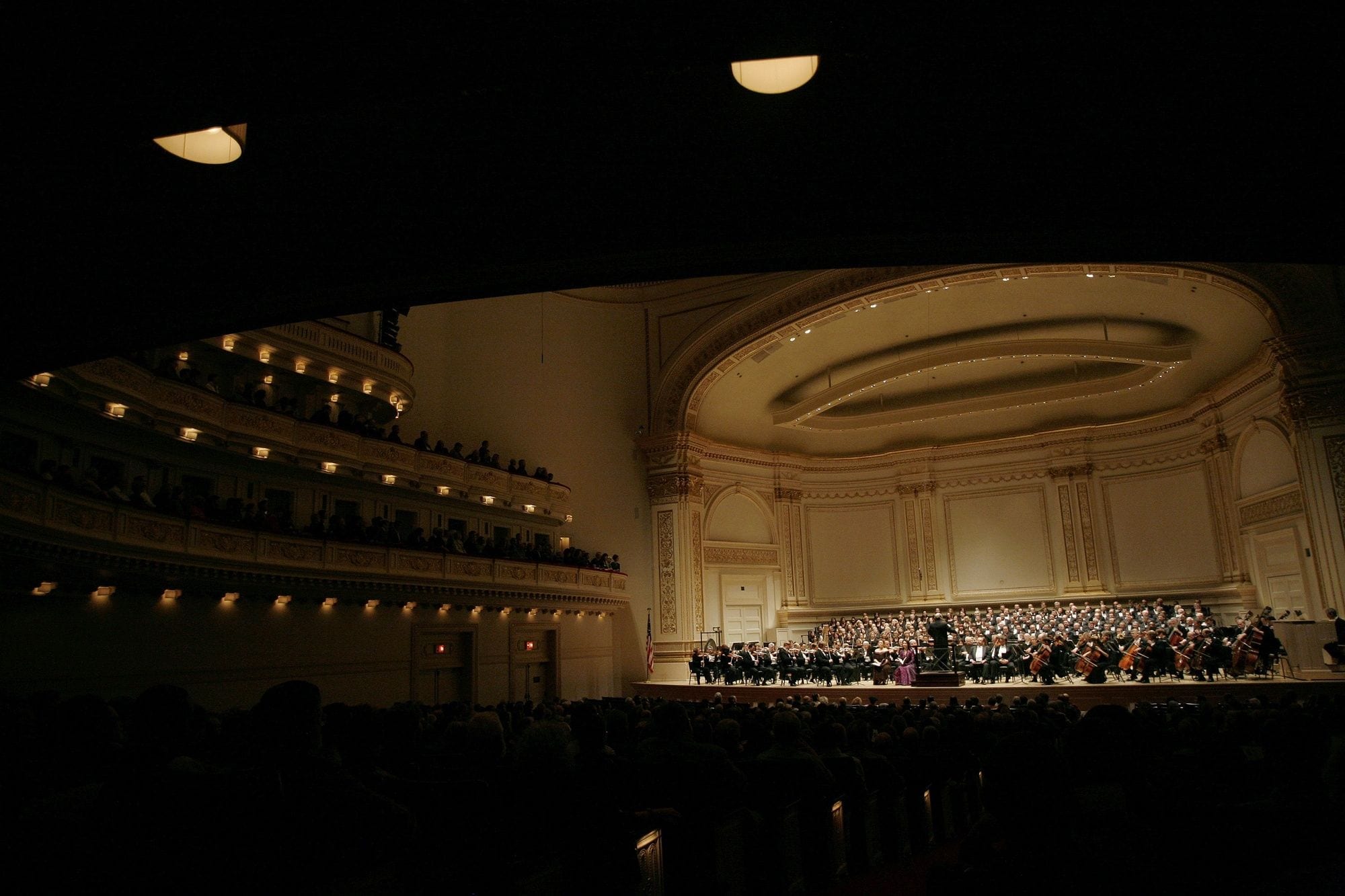 Carnegie Hall review: Atlanta Symphony and Chorus warm up to deliver ...