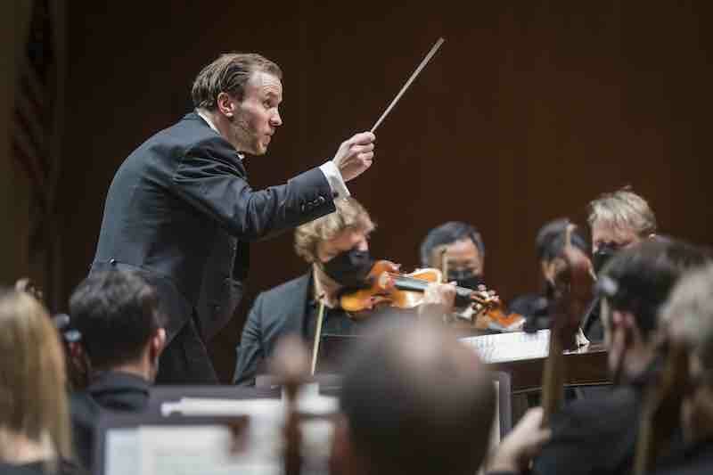 Review: David Danzmayr steps in to conduct the ASO, but doesn’t step up ...