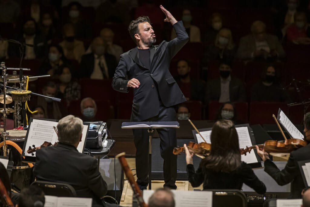 Review: Conductor James Gaffigan leads ASO on exotically lovely cosmic ...