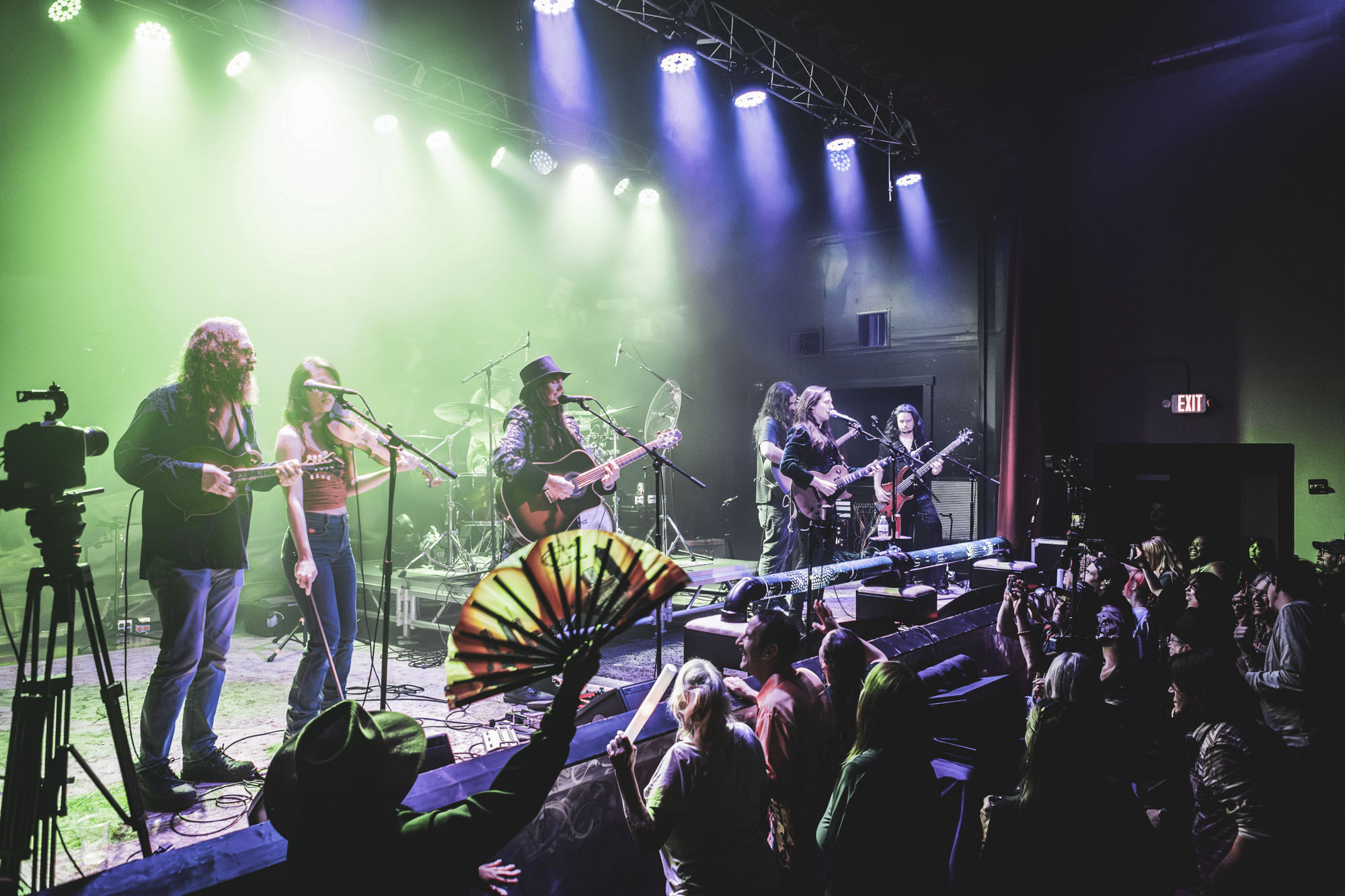 AVON Theater brings new crowds to a historic music venue in Avondale ...
