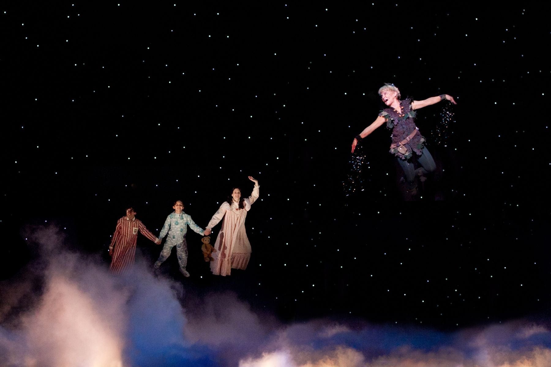 Review: Magical and innocent, Cathy Rigby's “Peter Pan” still summons ...