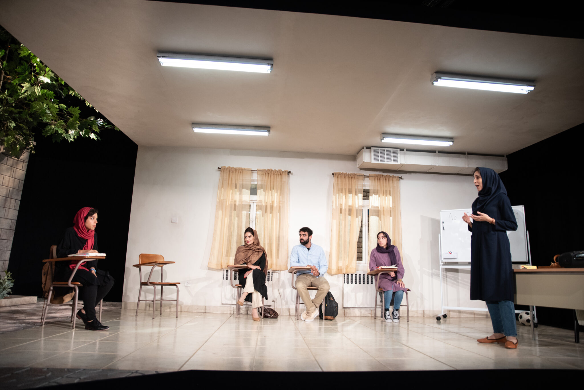 Review: In Alliance’s "English," characters show their relationships to ...