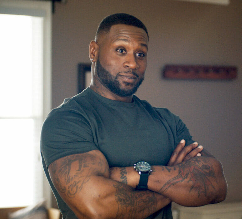 Flexing acting muscles, Thomas Q. Jones stars in Bounce's Atlanta-set ...