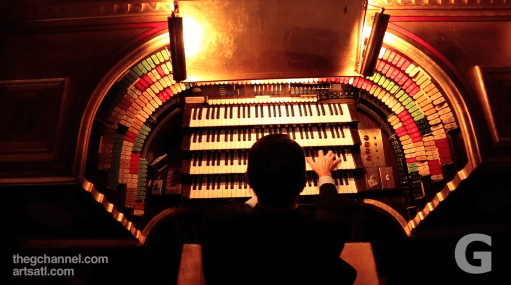 Behind the Scenes: Organist Ken Double is the man behind the Fox ...