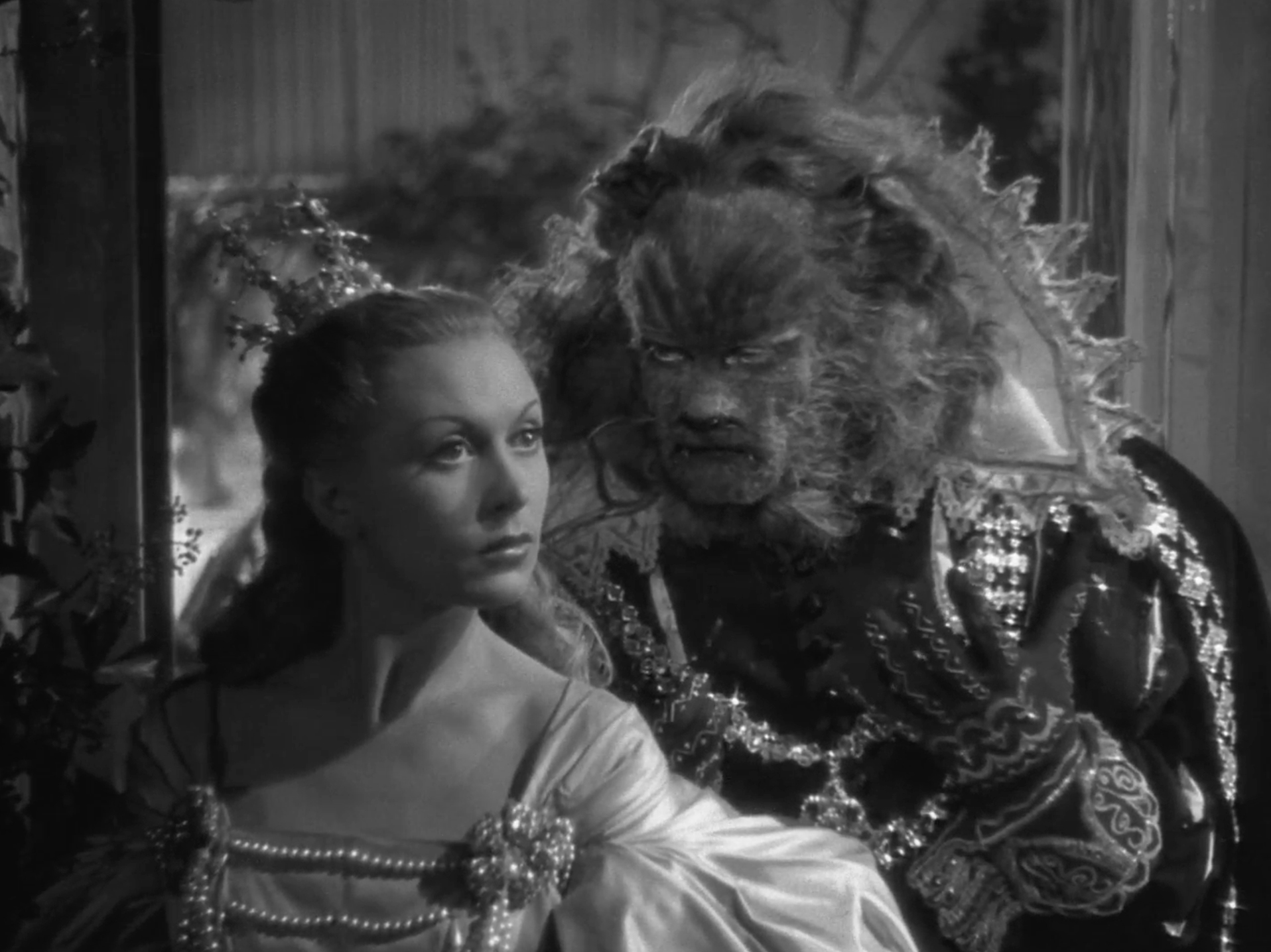 Atlanta Opera tackles the genre-defying ‘La Belle et la Bete’ by Philip Glass - ARTS ATL