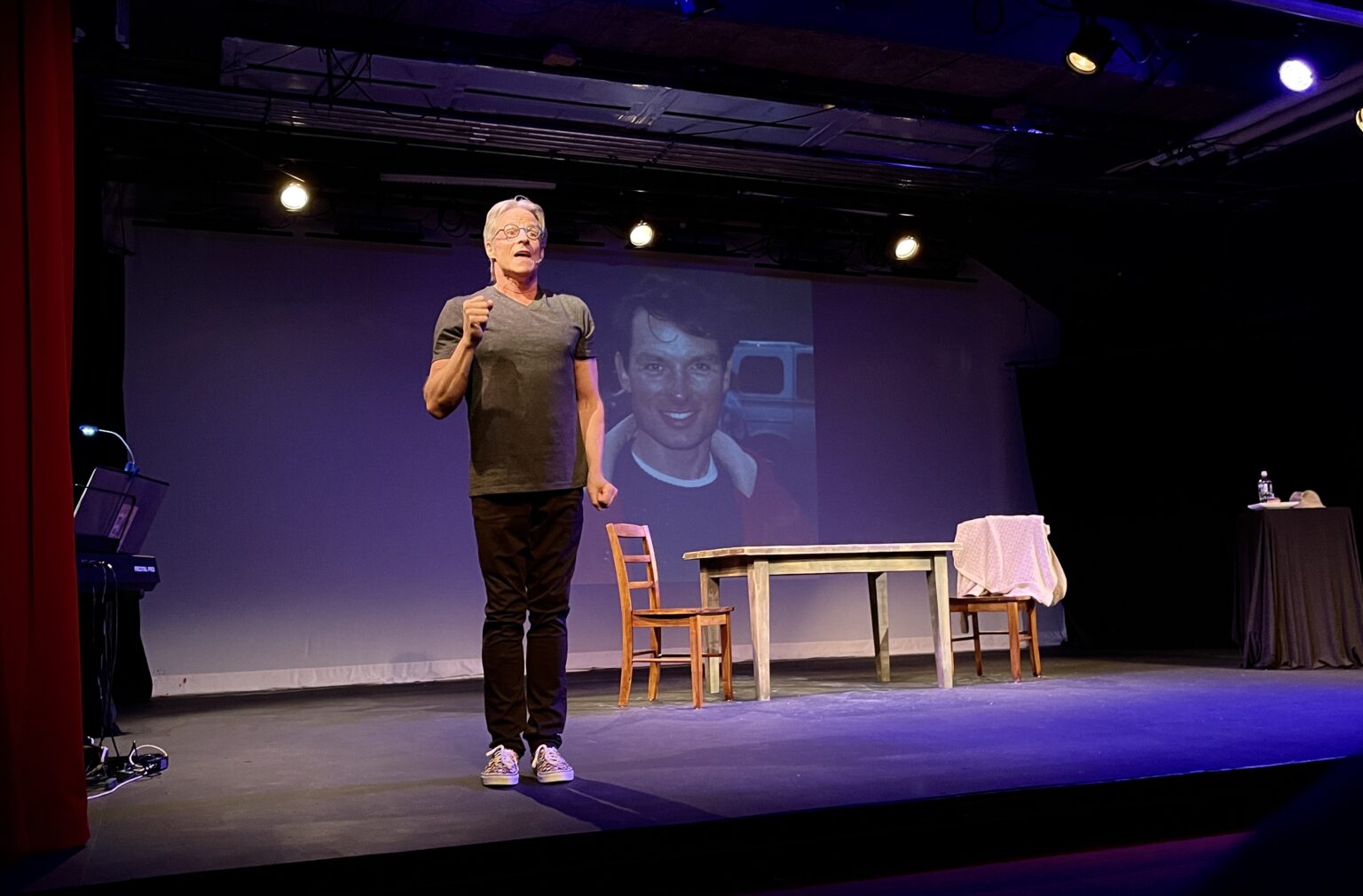 Actor and chef Mitchell Anderson performs one-man show at Out Front ...