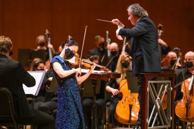 Review: Violinist Midori makes a sizzling return with the ASO at ...