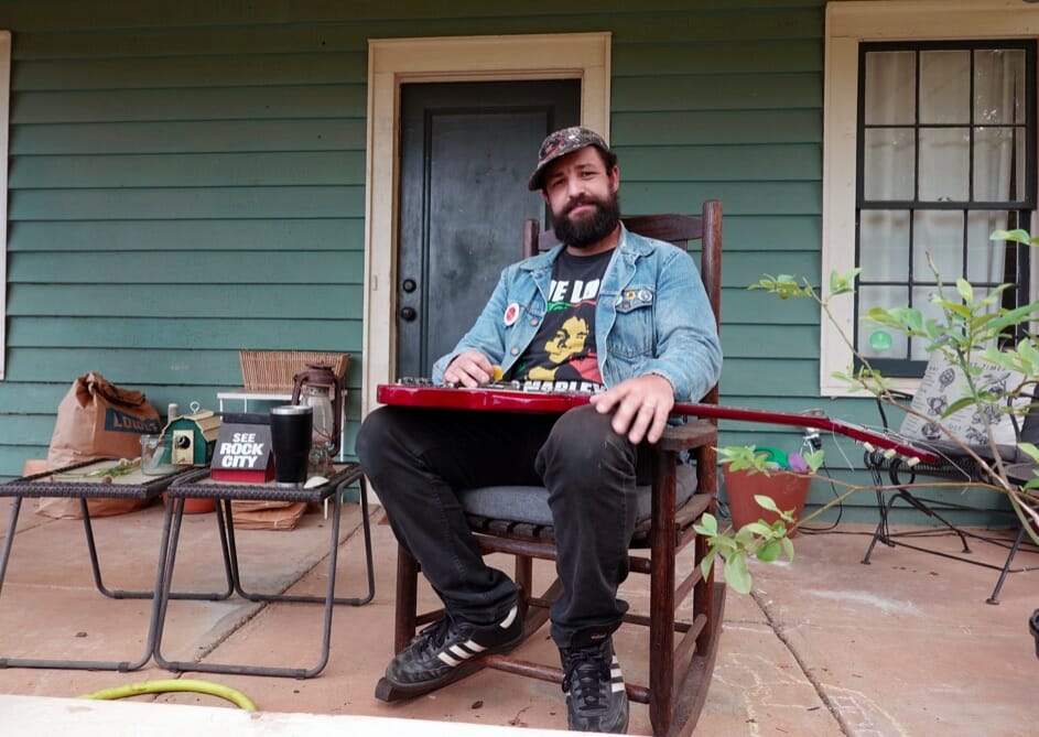 Lee Bains explores “Southern punk gospel” on new “Old-Time Folks” album ...