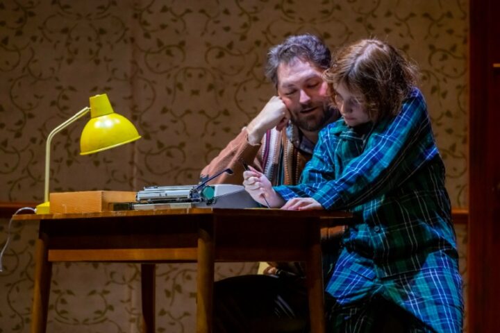 Review: The Atlanta Opera’s “The Shining” has a compellingly creepy ...