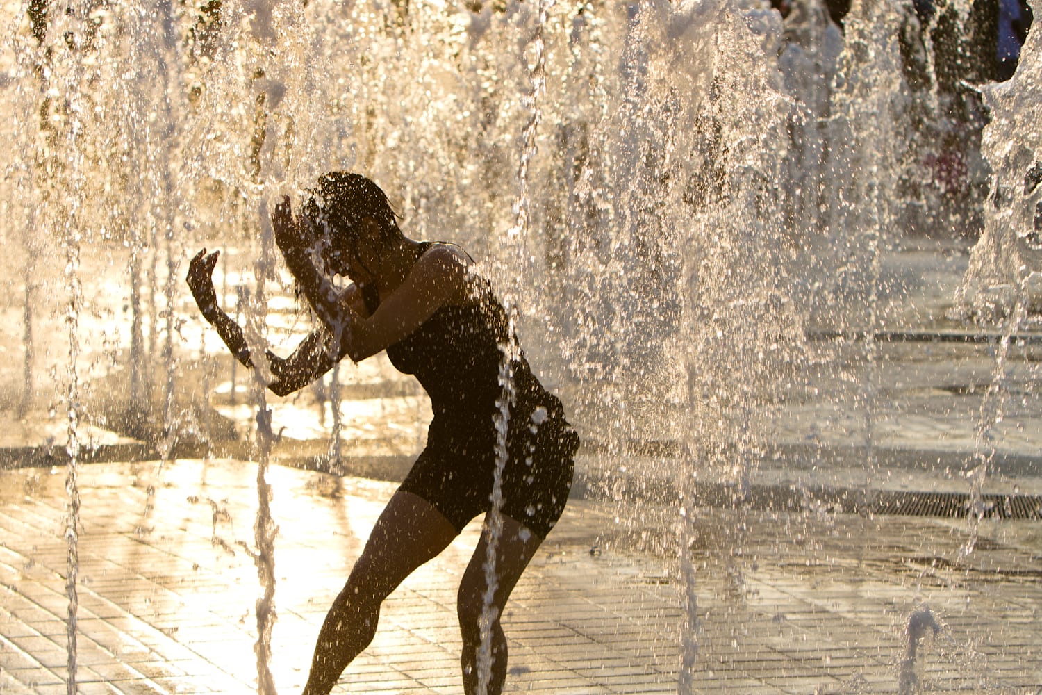 Review: Zoetic Dance's watery “Catch & Release” at Centennial Olympic ...