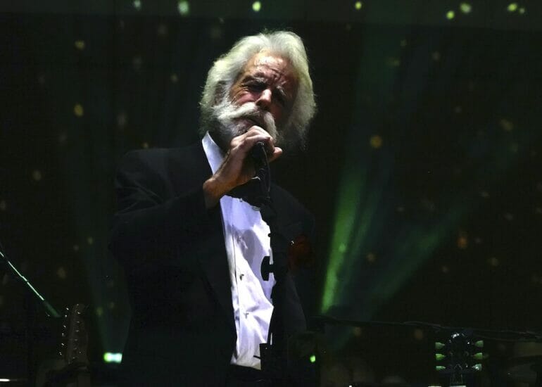 February concert photos: Drivin N Cryin; Bob Weir at Symphony Hall ...