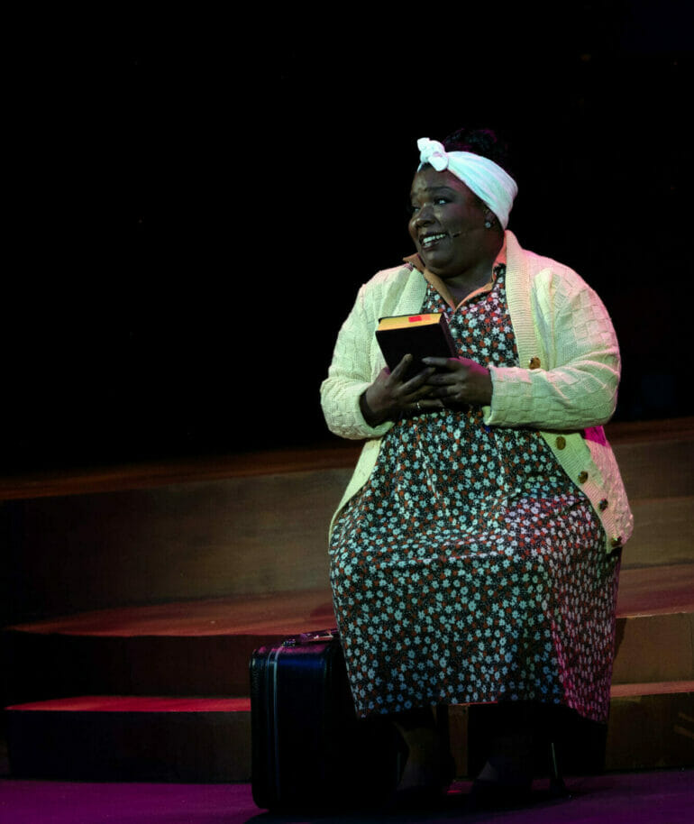 Review: McQueen's singing is "Mahalia: A Gospel Musical's" main ...