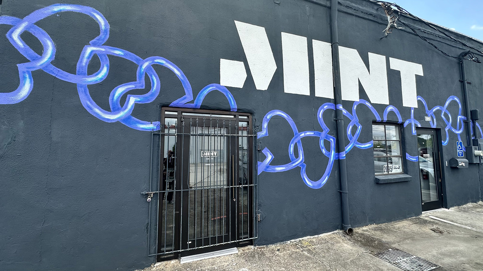 MINT Gallery closed suddenly, and the artists are pissed - ARTS ATL
